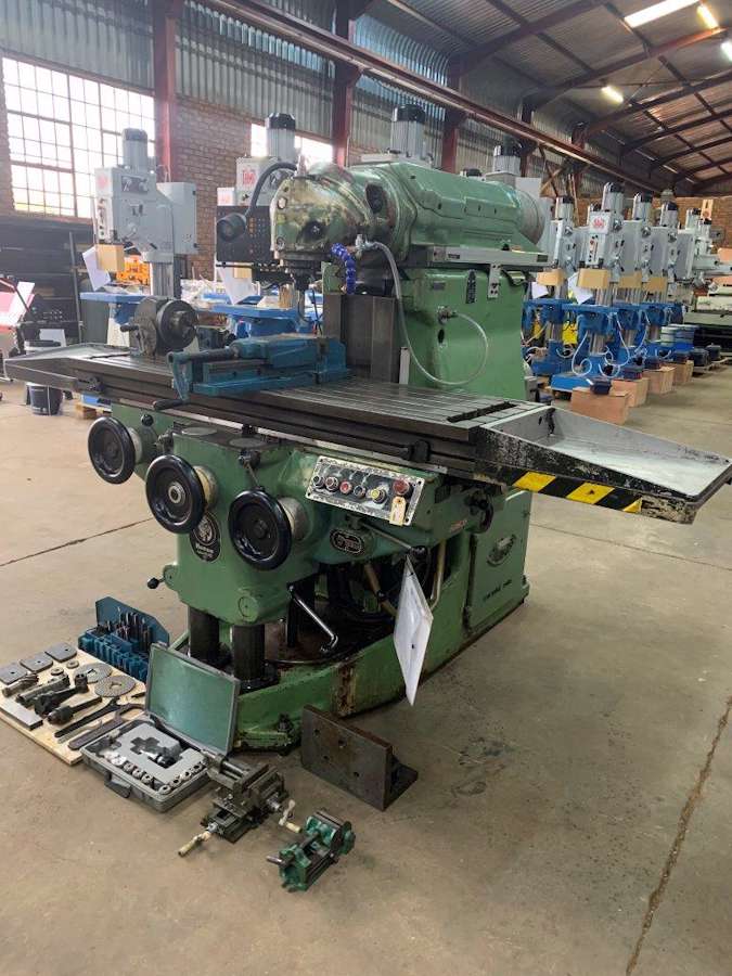 Used Machine - Huron ISO 50 Universal Milling Machine (11770) - TH ...