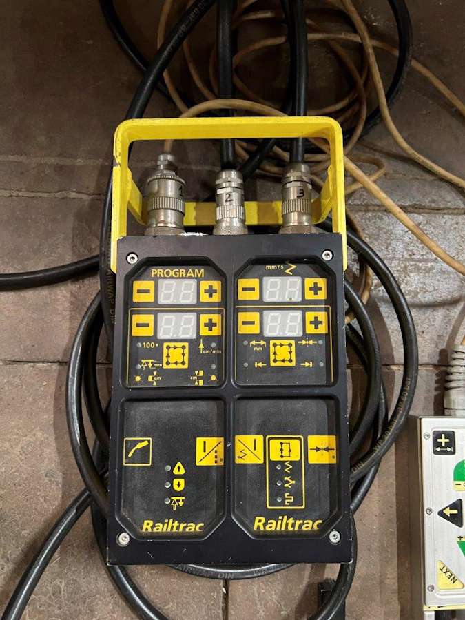 Used Machine - Esab FWR1000 Motorised Welding Tractor (12353) - TH ...