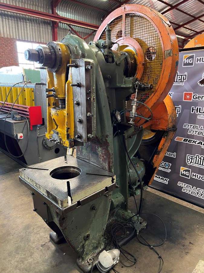 Used Machine - Raskin R4 Eccentric C-Frame Press (12299) - TH Machine Tools