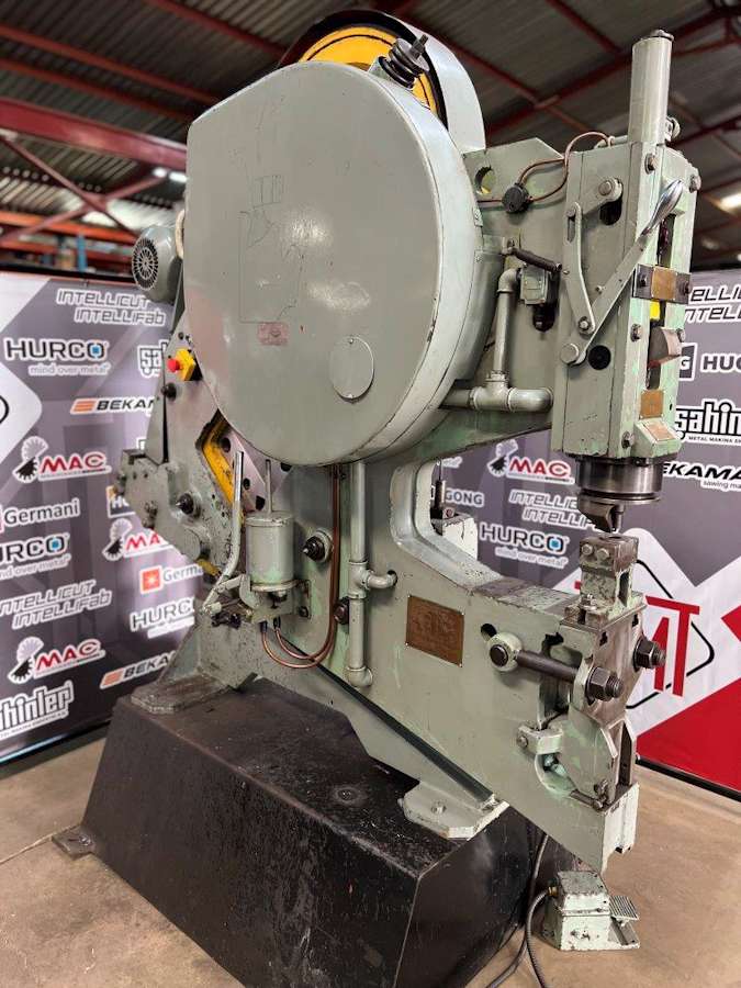 Used Machine - MTA H5222A Mechanical Cropper (12395) - TH Machine Tools