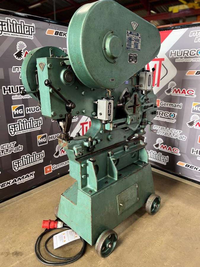 Used Machine - Valdarno Mod 0 Mechanical Cropper (12605) - TH Machine Tools