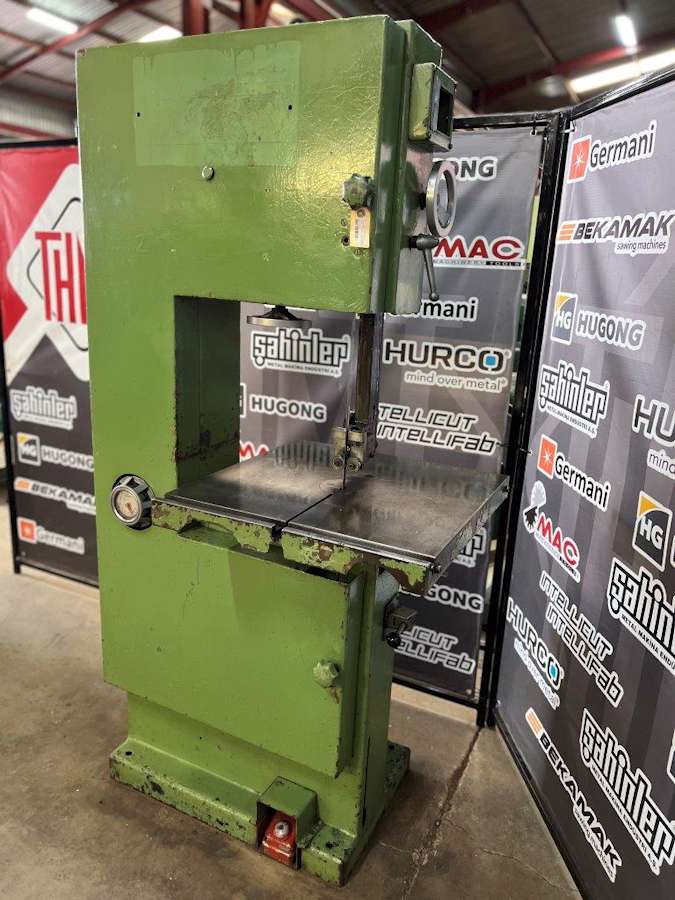 Used Machine - Kolle ST40 Vertical Band Saw (12519) - TH Machine Tools