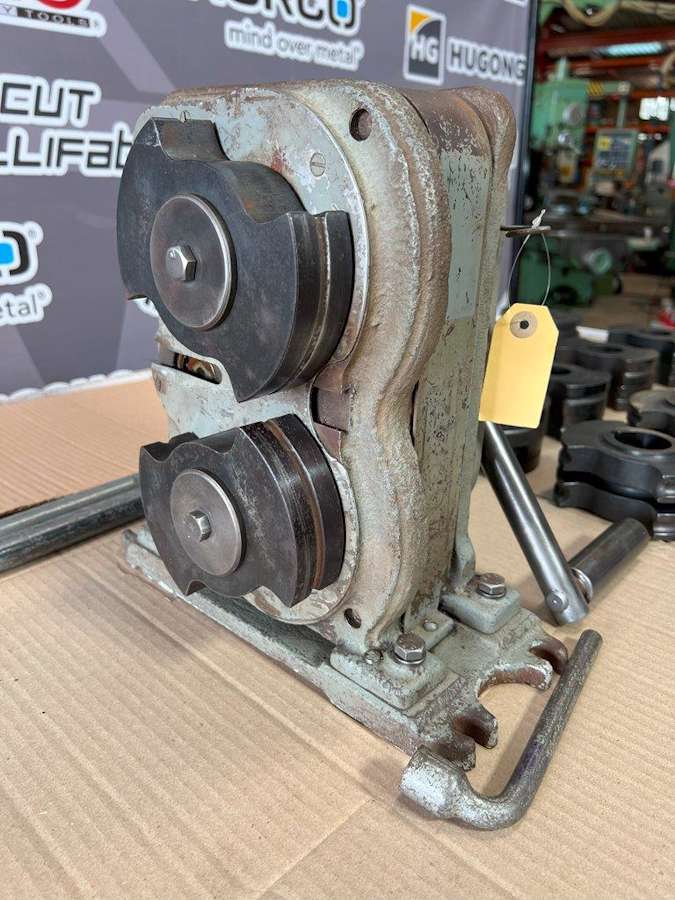 Used Machine - Knight 390 BCR 07 Manual Crimping (13172) - TH Machine Tools