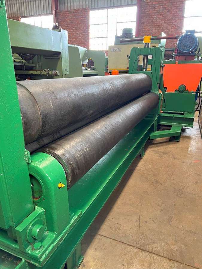 Used Machine - 300/2500 Motorised Plate Roll (4652) - TH Machine Tools