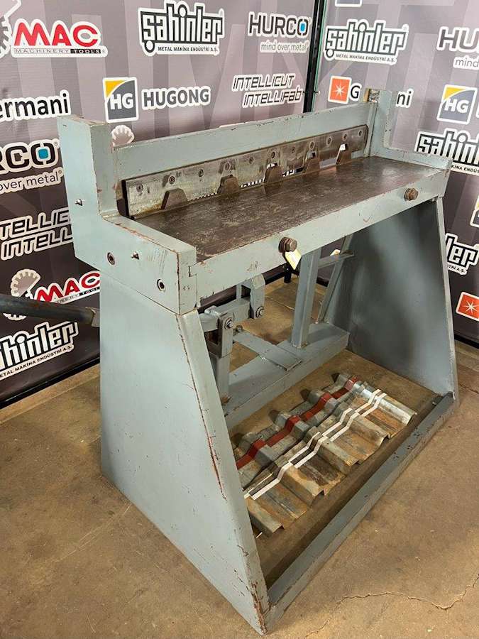 Used Machine - IBR Hand Guillotine (13573) - TH Machine Tools