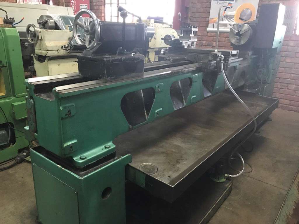 Used Machine - Tos SN50B Centre Lathe (6210) - TH Machine Tools