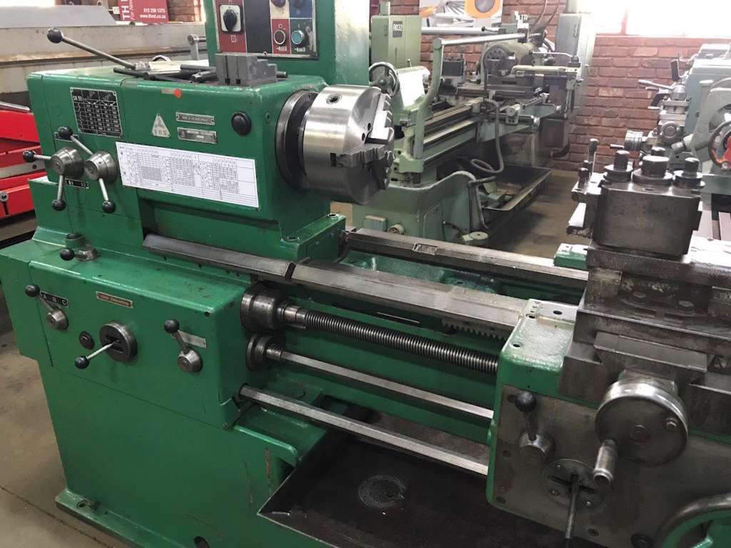 Used Machine - Tos SN50B Centre Lathe (8963) - TH Machine Tools