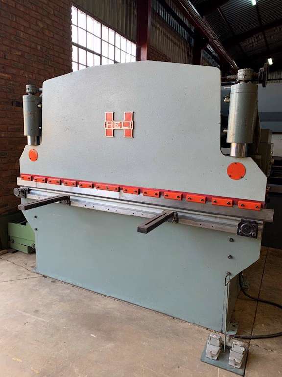 Used Machine - Heli PTO2500 Hydraulic Press Brake (9955) - TH Machine Tools